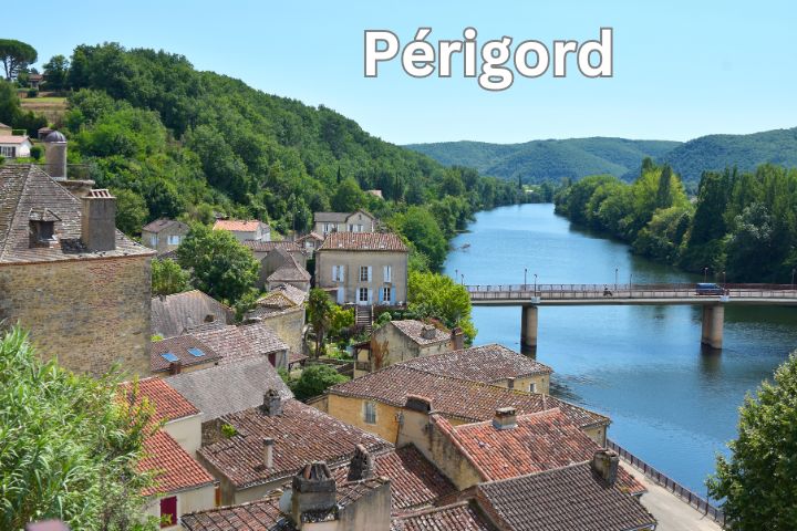 5 Amazing Ideas for a Week-Long Authentic Stay in France (Off the ...
