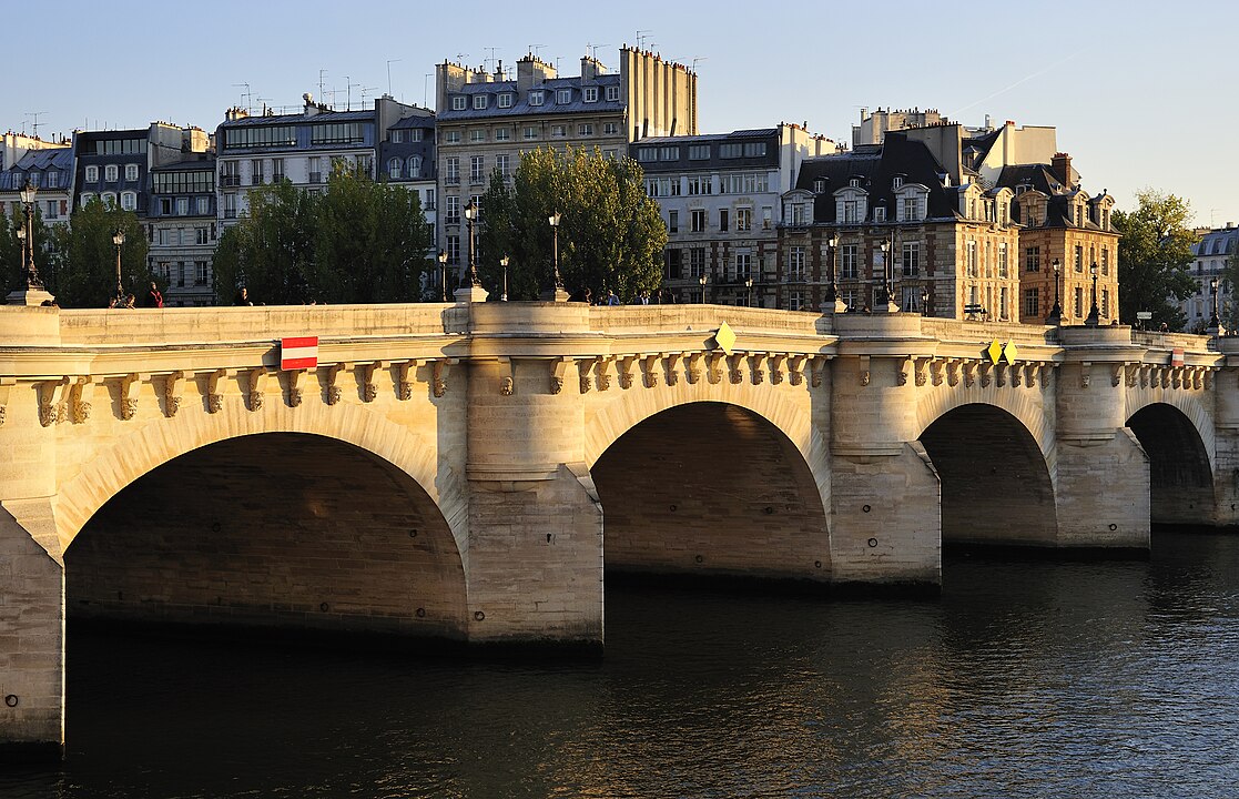 The 10 Most Beautiful Historic Bridges in Paris (Some Might Surprise You)